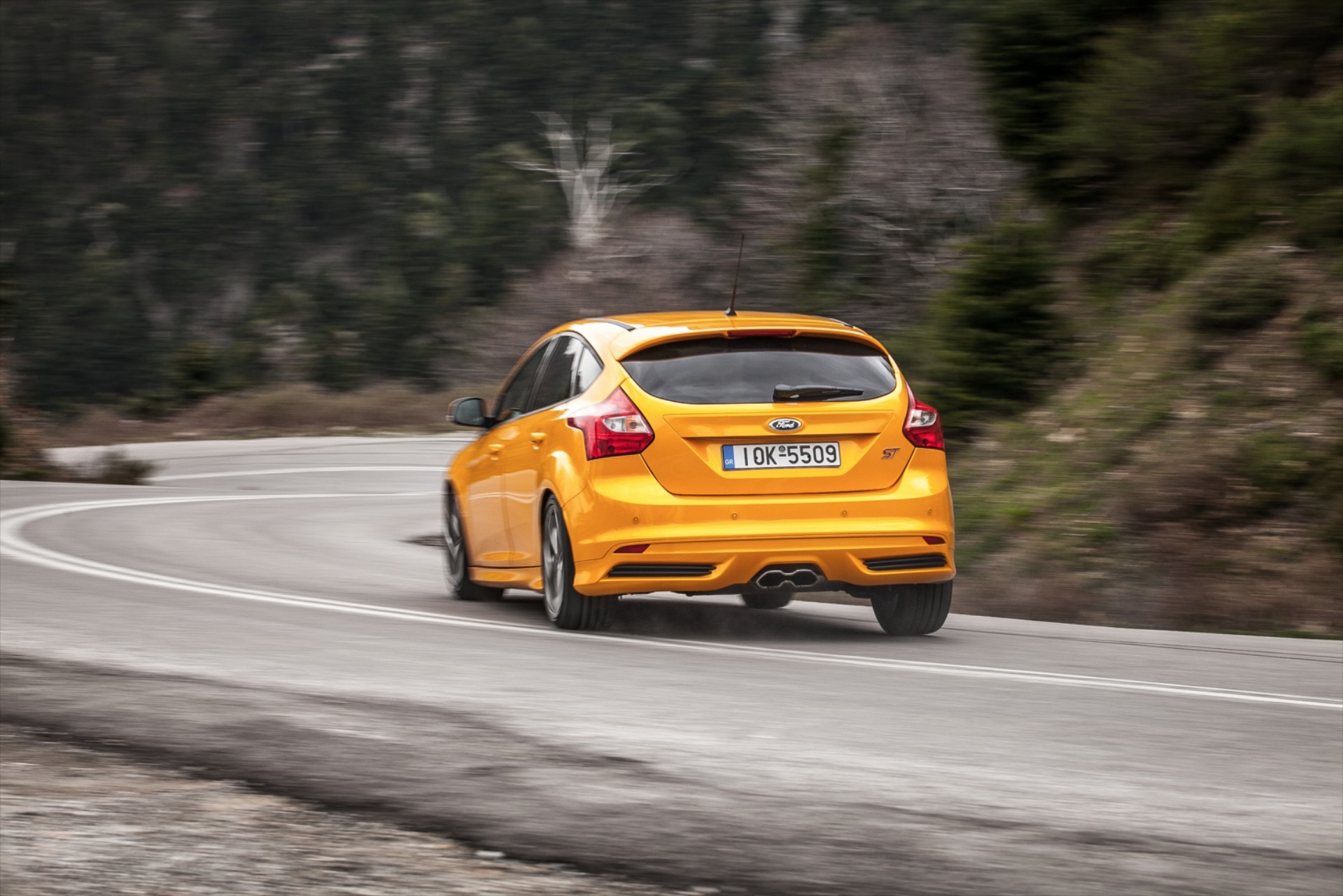 Ford Focus ST - Με 250 ίππους στους εμπρός τροχούς του, το ST διατηρεί ...