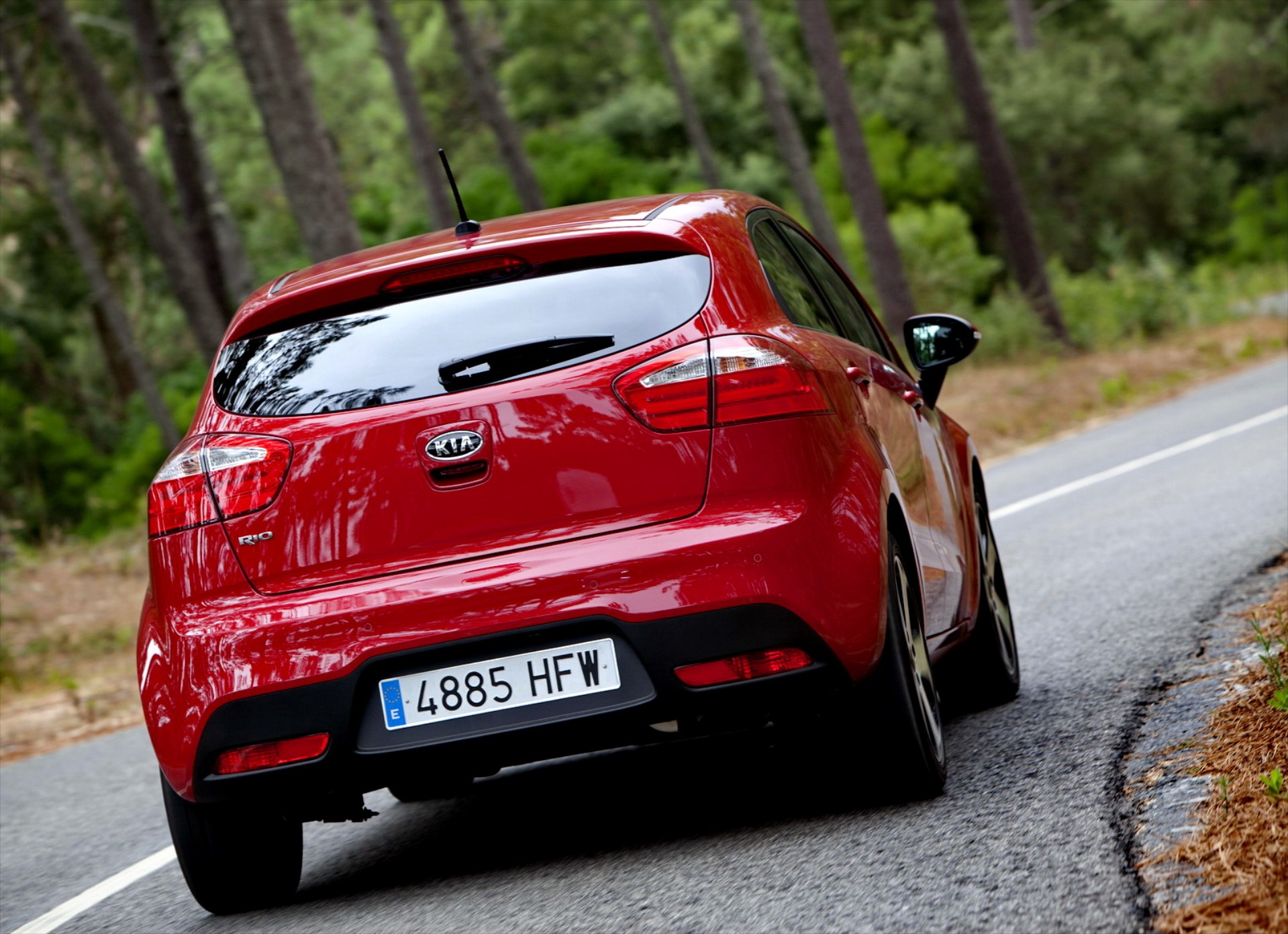 Kia Rio 1.4 Diesel ISG - Στη πετρελαιοκίνητη φρενίτιδα που ζούμε, το ...